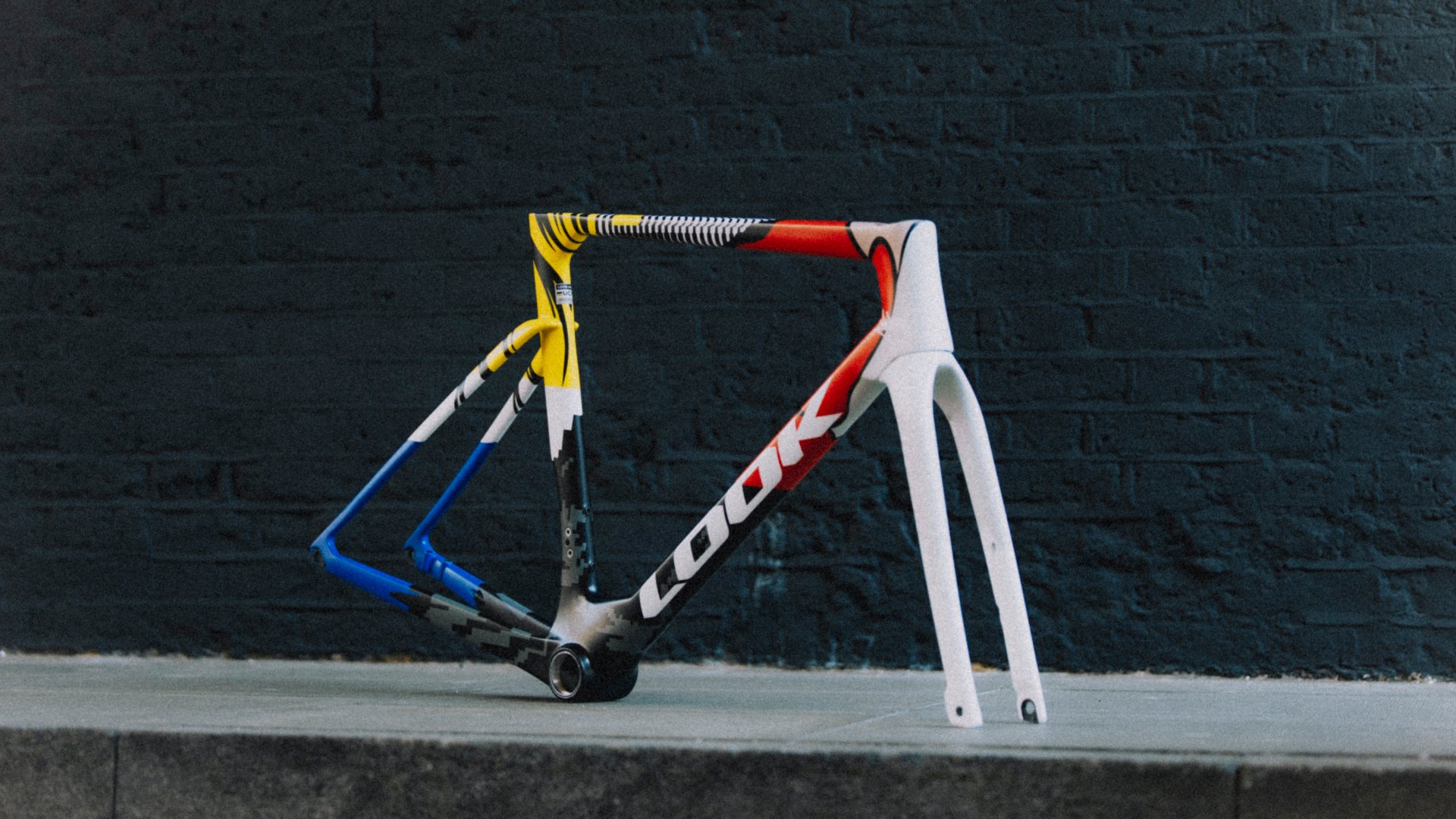 Look Cycle - Automatic pedals and carbon bikes